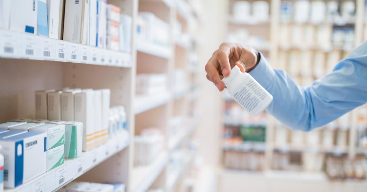 How to Automate Your Pill Bottle Labeling Process - MFT Automation